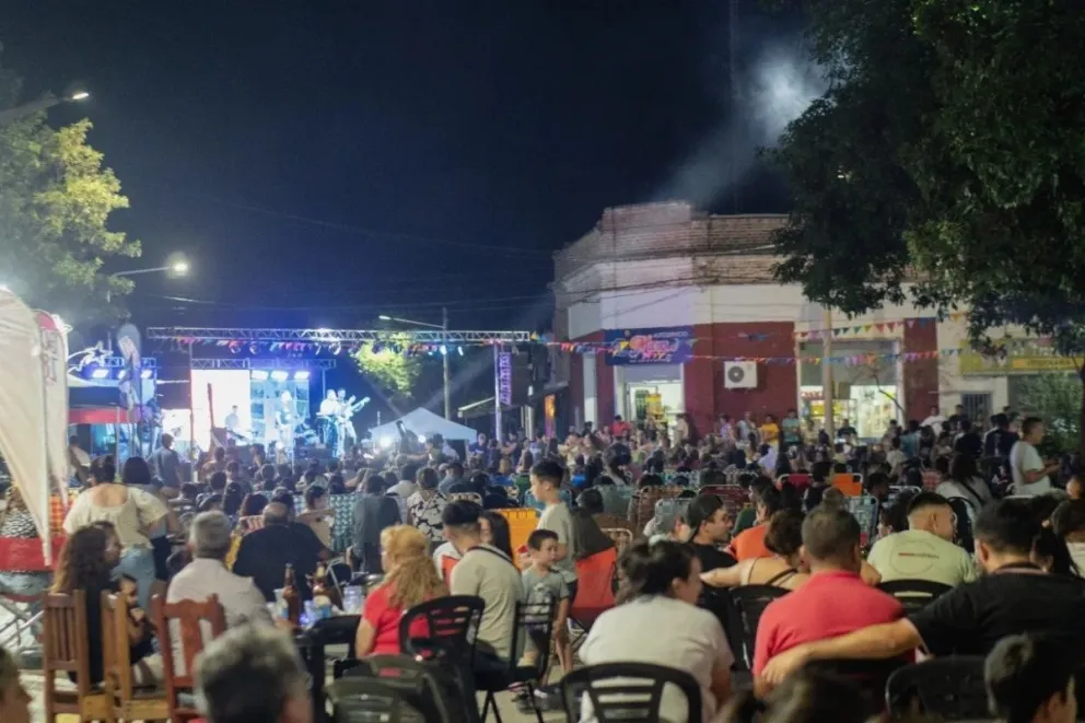 Una multitud participó de la Fiesta Nacional del Mate y los Artesanos ...